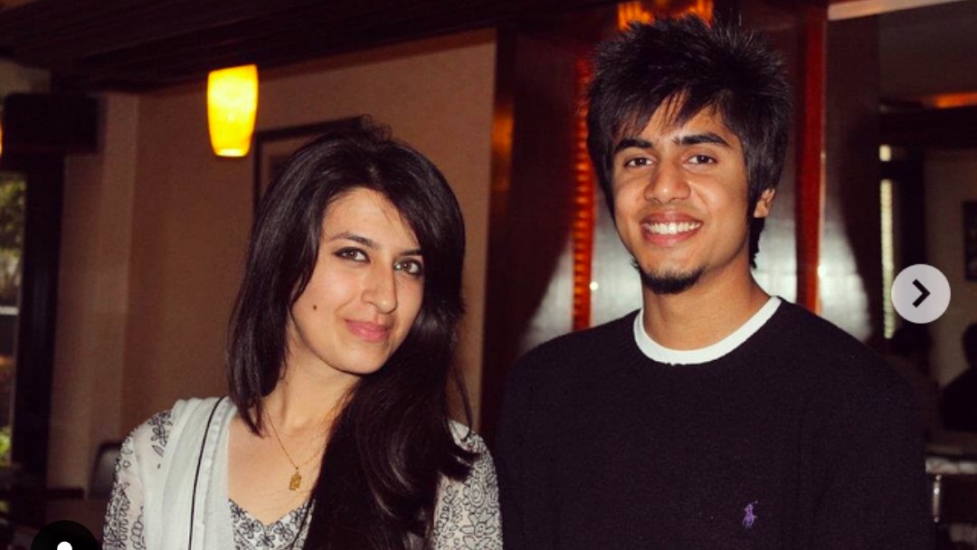 Ramisha on Twitter: "I am asking for the last time me and who? https://t.co/of4R34wPan" / Twitter