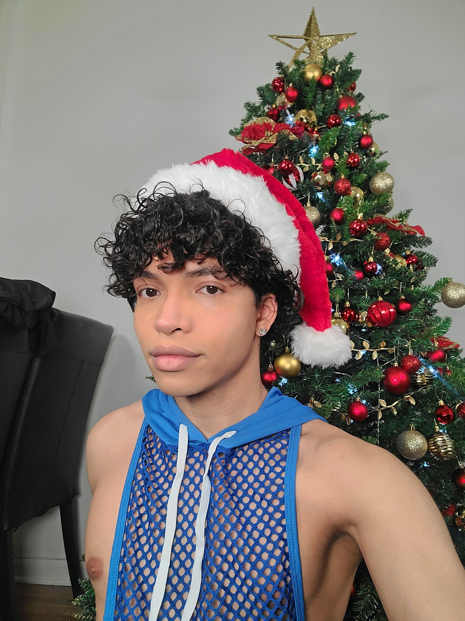 Tw Pornstars Erick Hall Twitter 馃槑 Felt Cute Next To My Christmas