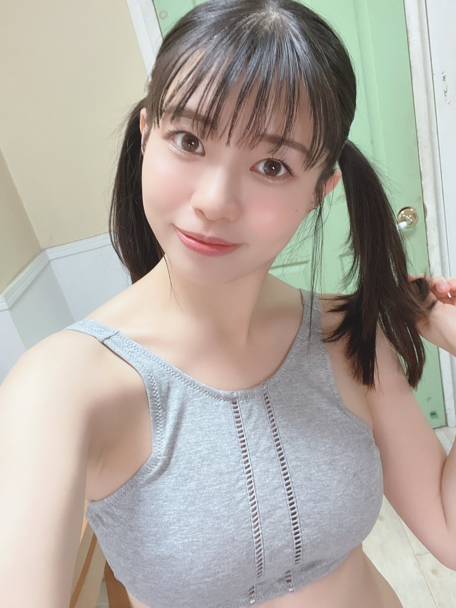 浜辺栞帆(はまべかほ) On Twitter おはようございます🐰寒すぎる朝、お米をとぐのをサボっちゃいますね🧊🍚どこかのモーニング探してみようかなあ!きらきらの金曜日にしていきましょう
