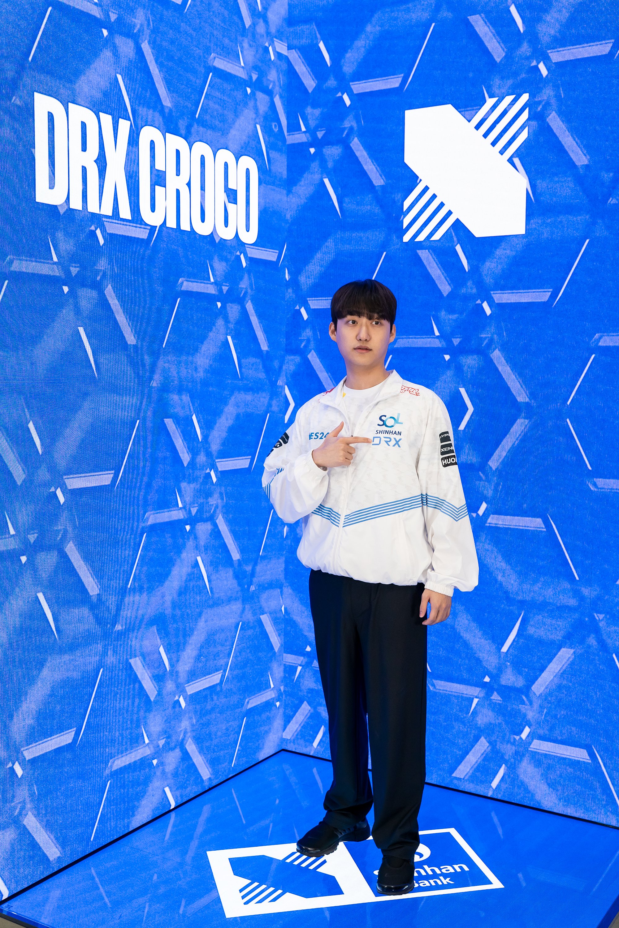 모토 (@PaveTheW4y) / Twitter