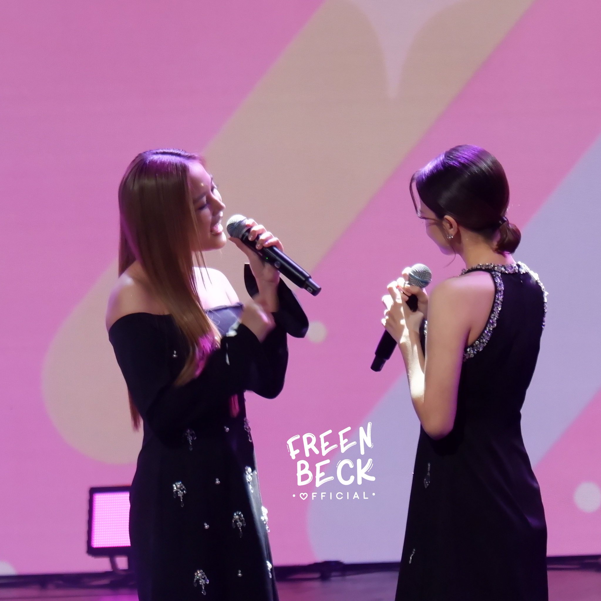 FREENBECK OFFICIAL on Twitter: "ตัวฉันจะเปลี่ยนโลกเธอทั้งใบ..ให้เป็นสีชมพู IDF Y UNIVRSE #วาย ...