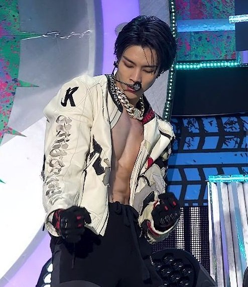 Legendary Kpop Abs ♂️ on Twitter: "1966. Johnny / NCT 127"