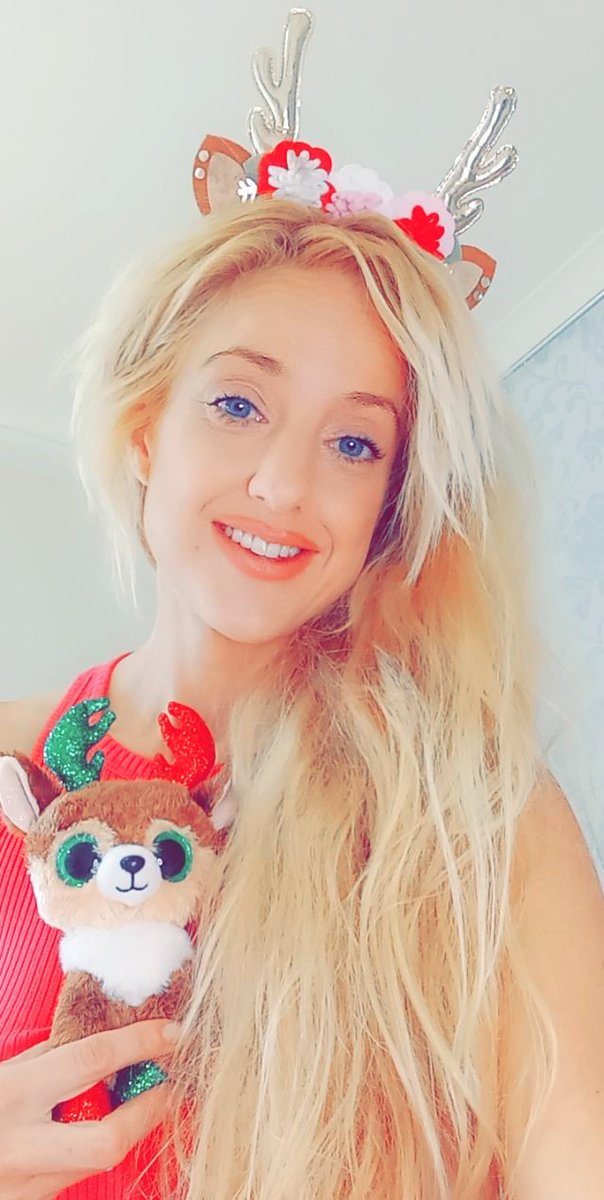 Hotgirlsbook📸 On Twitter Rt Chloey Flirt Its Christmas Eve Here In