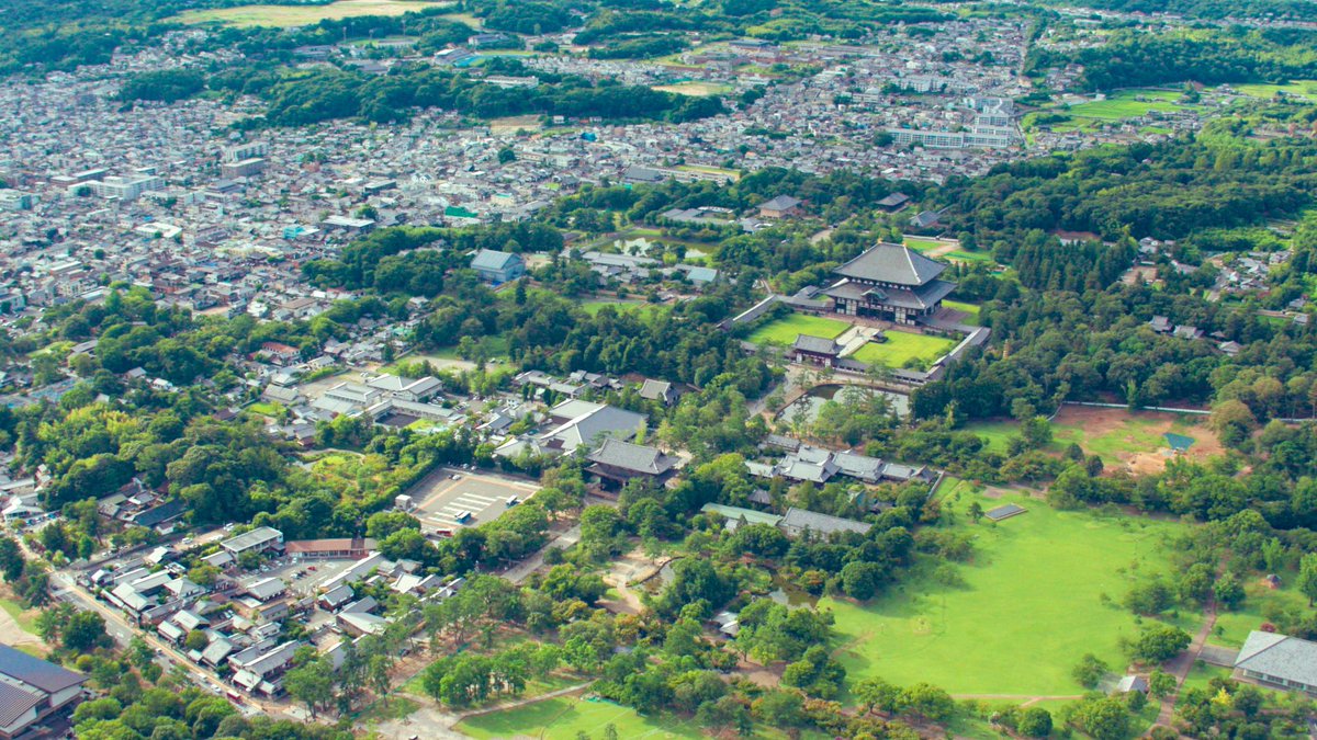 世界遺産 on Twitter: "奈良の上空から見るとひときわ巨大な建物が東大寺の大仏殿です。有名な「奈良の大仏」をはじめ、東大寺の様々な表情を1年かけて高精細カメラで撮影した特別編。BS ...