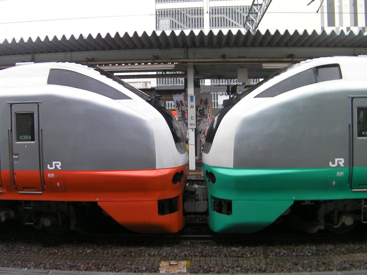 Hero-Roto on Twitter: "かつて運転されていたE653系「フレッシュひたち」のカラーがリバイバルされたことが大きな話題となっていますが、E653系と違い、E657系は10両 ...