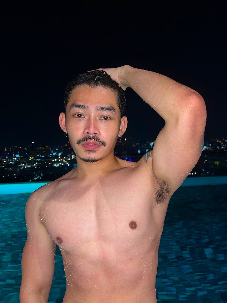 สบู่ ⓿k On Twitter ว่ายน้ำเสร็จ กินน้ำต่อ เพราะเหนื่อย 💦