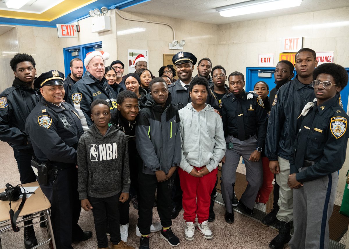 NYPD NEWS on Twitter: "This afternoon, in the spirit of the holidays, the @NYPD67Pct ...