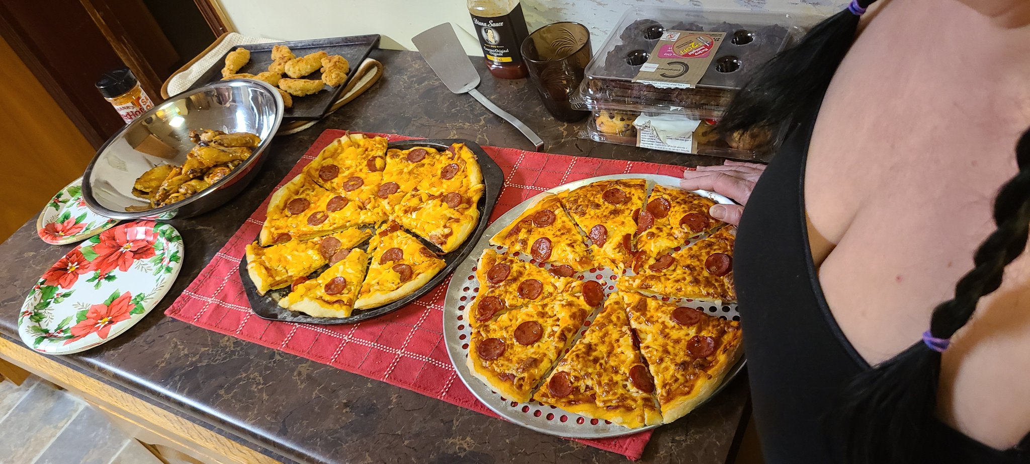 Tw Pornstars Falicha Karr ™ Twitter Who Wants Some Fresh Pizza And