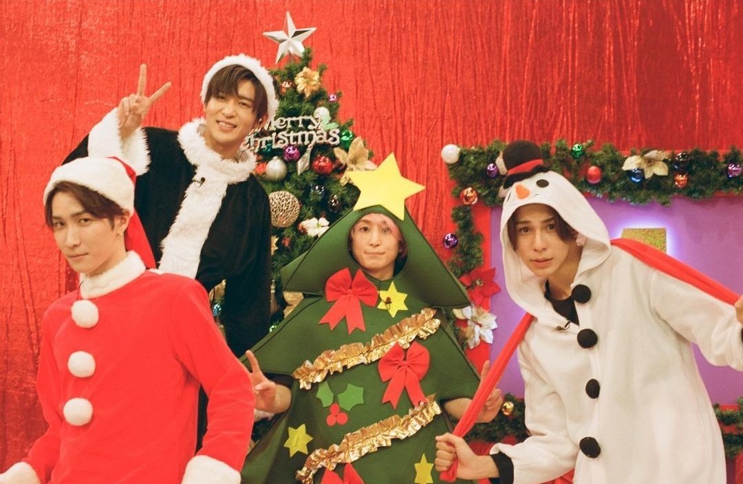 Snow Man Thailand on Twitter: "2022.12.25 : sore_snowman_tbs Instagram Update #SoreSnow #SnowMan ...