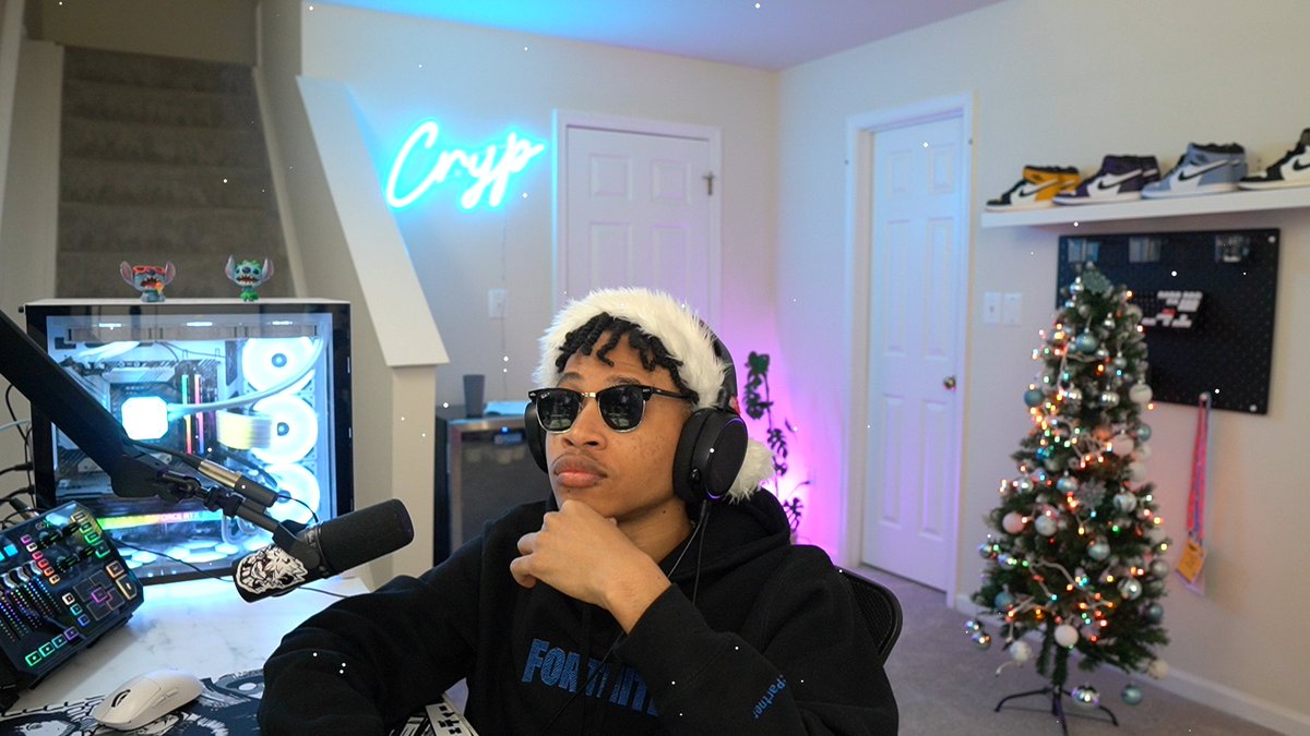 Cryp on Twitter: "Crypmas 24 Hour Stream 🎄 http://twitch.tv/Cryp"