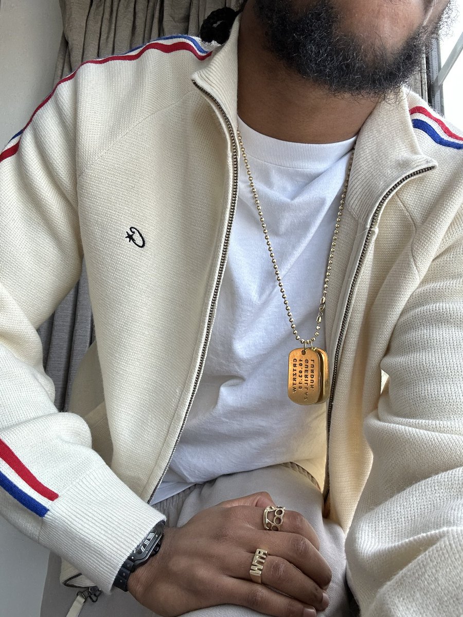 . on Twitter: "RT @CLINT419: 🖕🏾💨"