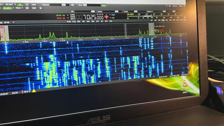 DX World.net on Twitter: "The 40m pileup for TN8K as seen by TN8K 😉"