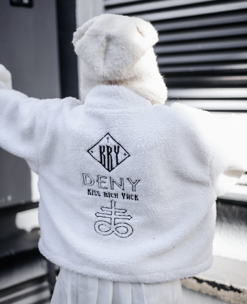 KRYclothing on Twitter: "ホワイト 残り2枚 https://kry.tokyo"