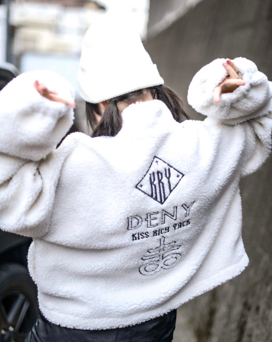 KRYclothing on Twitter: "ホワイト 残り2枚 https://kry.tokyo"