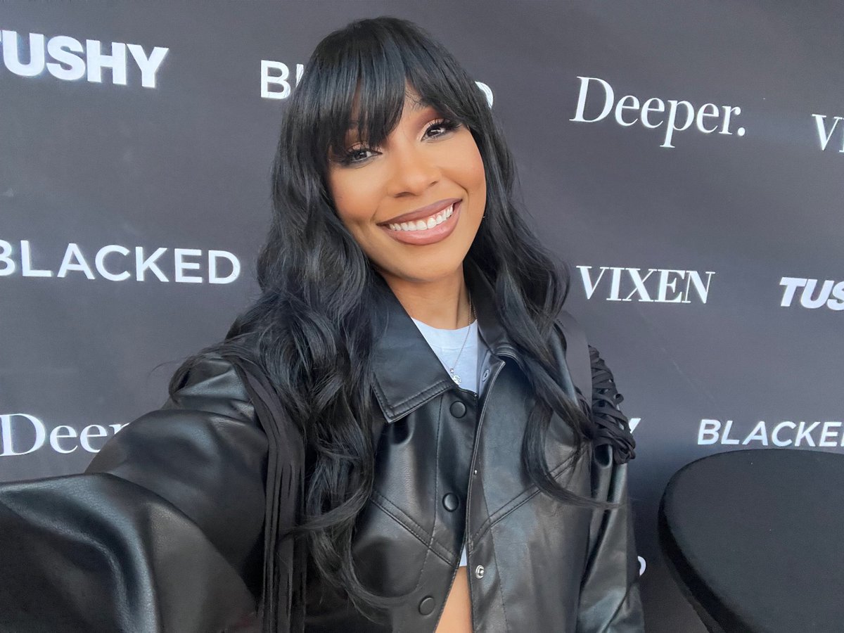 Olivia Jay IG: @therealoliviajay🧃🧡💦 on Twitter: "Snapped a couple of selfies before my phone ...