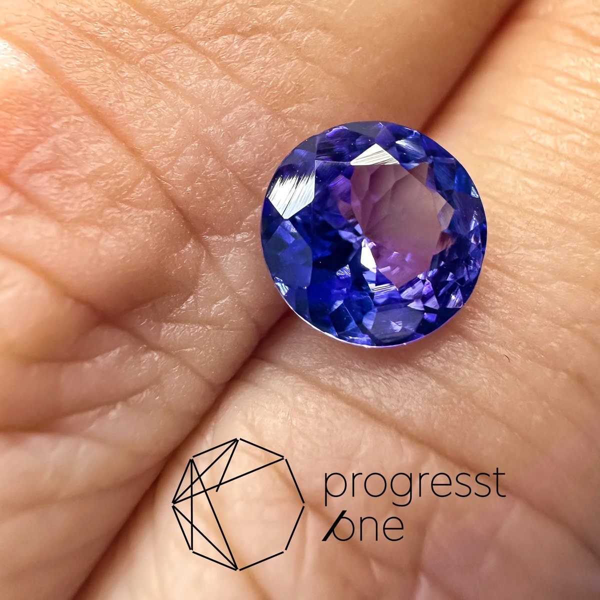 progresstone 🔜2023/02/04京都個展 on Twitter: "1.15ctの7mm近い #タンザナイト 本当は20000程度で販売したいけれど ガードル部分に微細な傷が ...