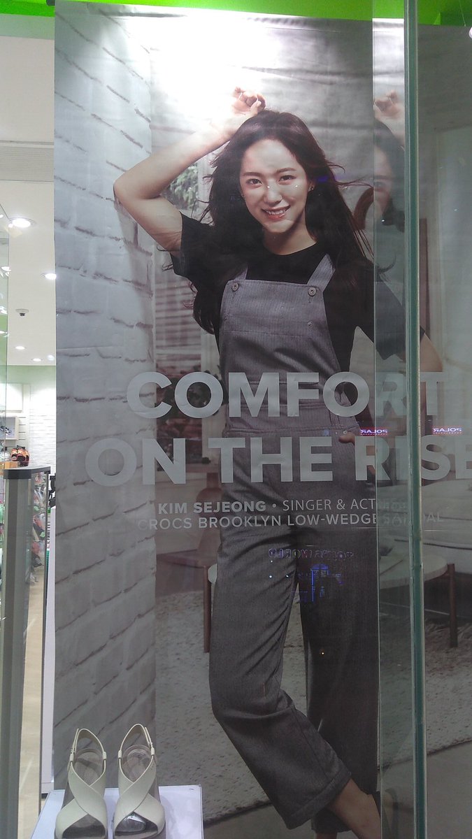 on Twitter: "Crocs stores in SG and Crocs PH 🤣 even tho i don't like crocs lmfao, still love ...