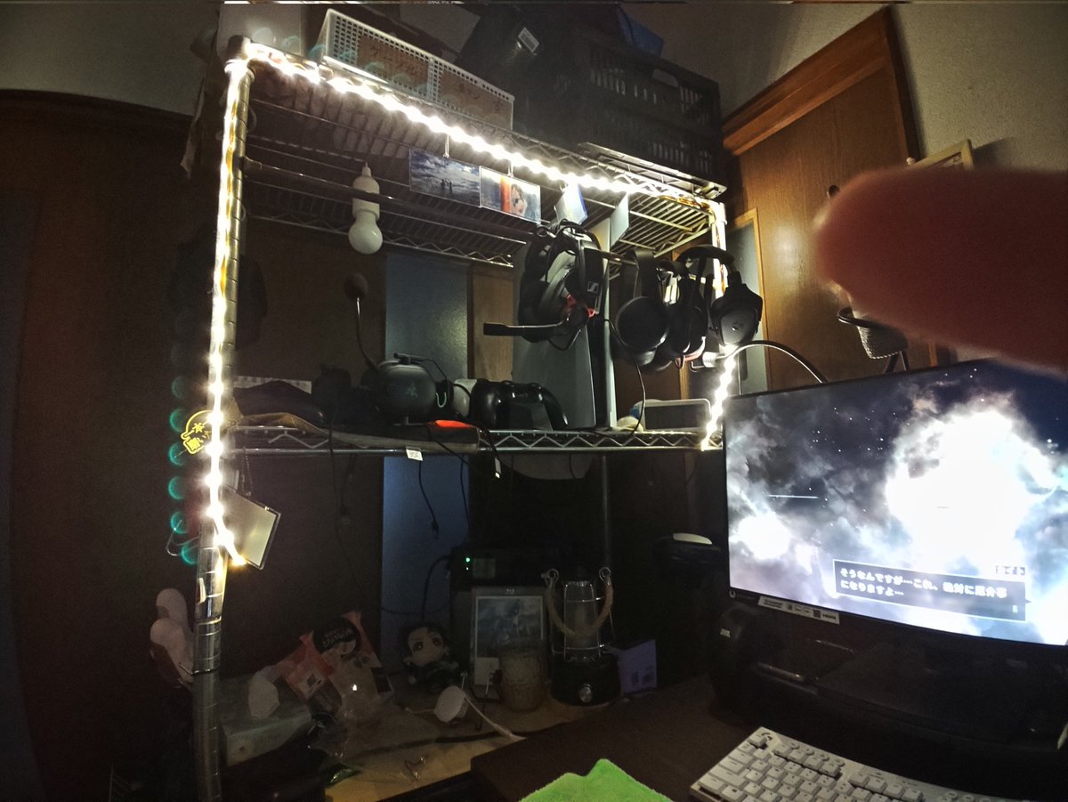 ダイソー『LEDテープライト』がSNSで話題に！インテリア、フィギュア、ミニチュアのライトアップにも | Jocee