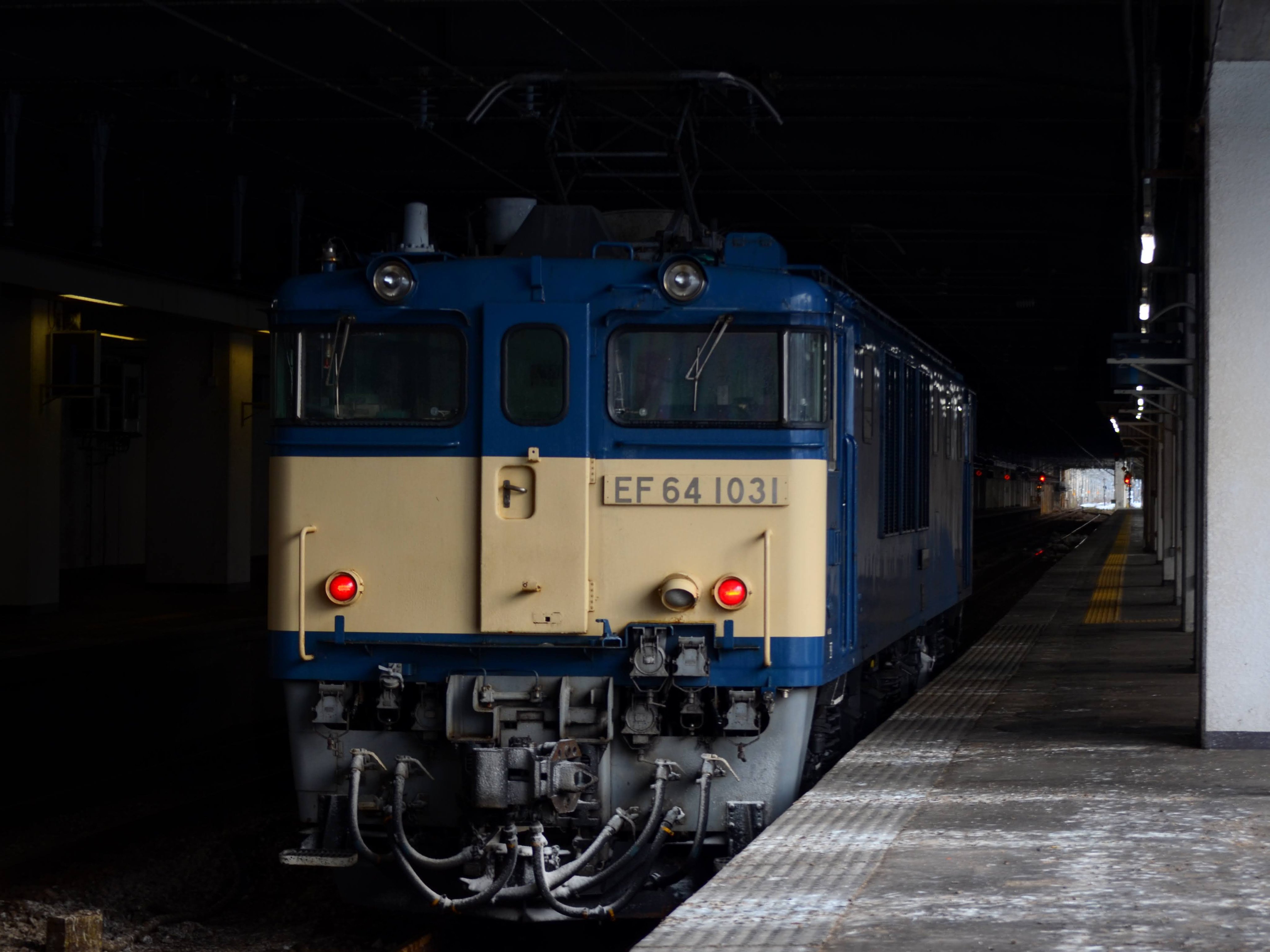 るぃ🐣🌸 on Twitter: "01/07 上越、信越カッター EF64 1030、EF64 1031 長岡駅でご一緒された方々お疲れ様でした https://t.co ...