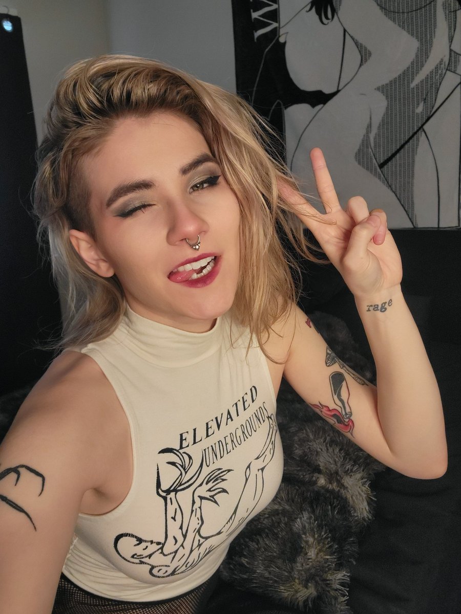 Adalind Gray Avn On Twitter Good Morning From Your Favorite Wannabe