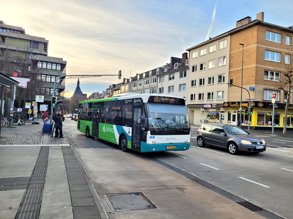 Jason Bruce 🚍🚒🚇 on Twitter: "Inmiddels via een leuke route over o.a. Remscheid en Keulen in ...