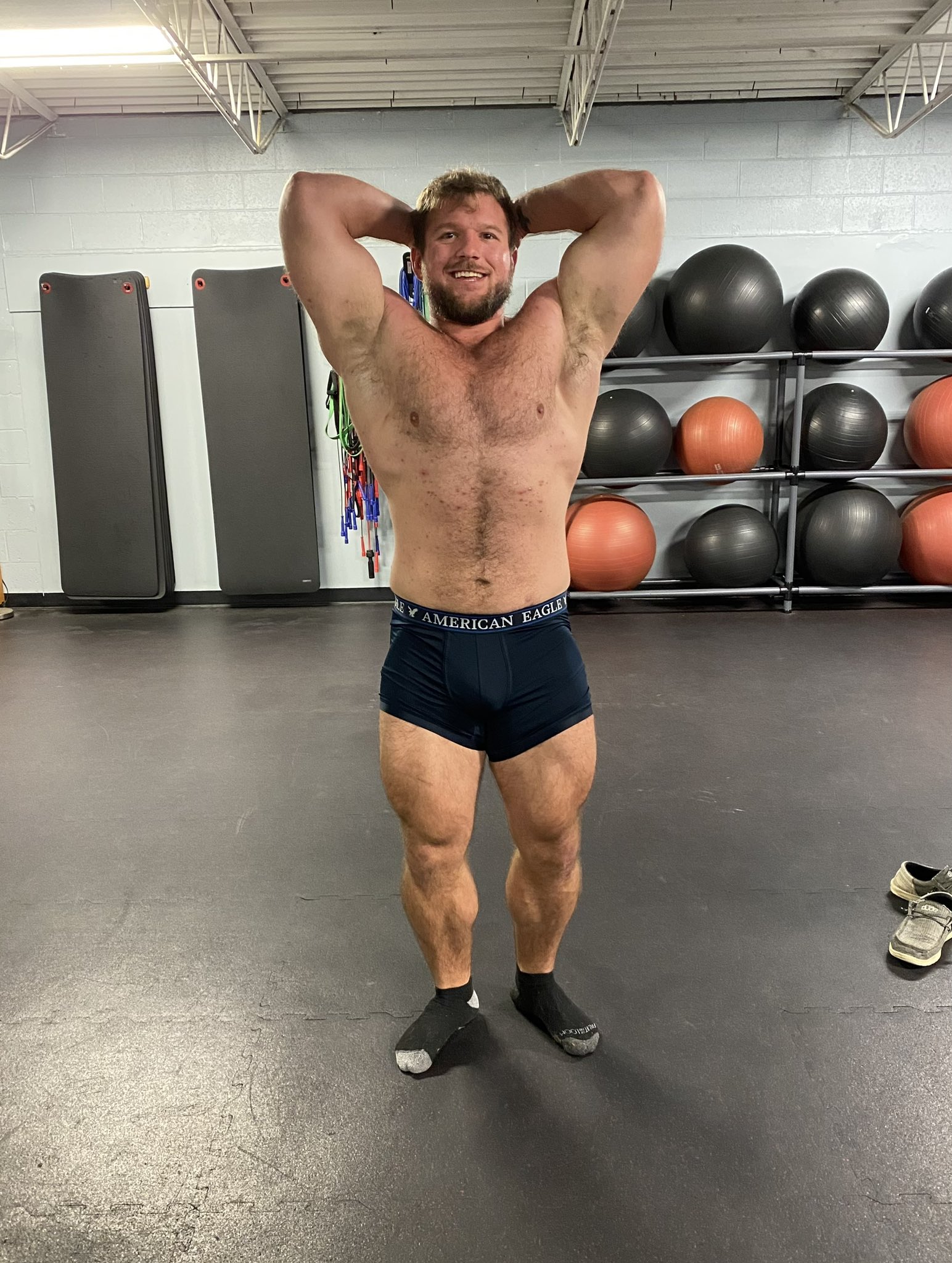 Turkeytrav2 on Twitter: "I’ve been told I give good 🐻 hugs lol https://t.co/54dj4SSF0T" / Twitter