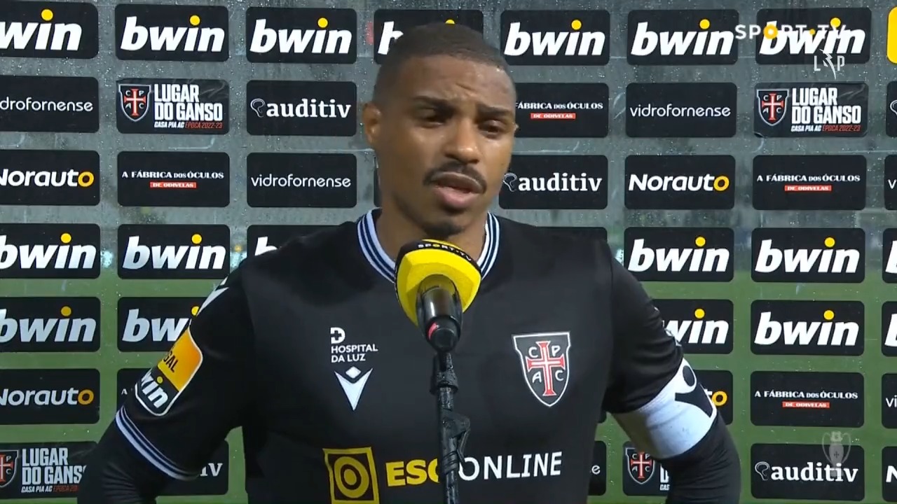 B24 on Twitter: "Vasco Fernandes, um senhor dentro e fora de campo. (via @vsports_pt) https://t ...