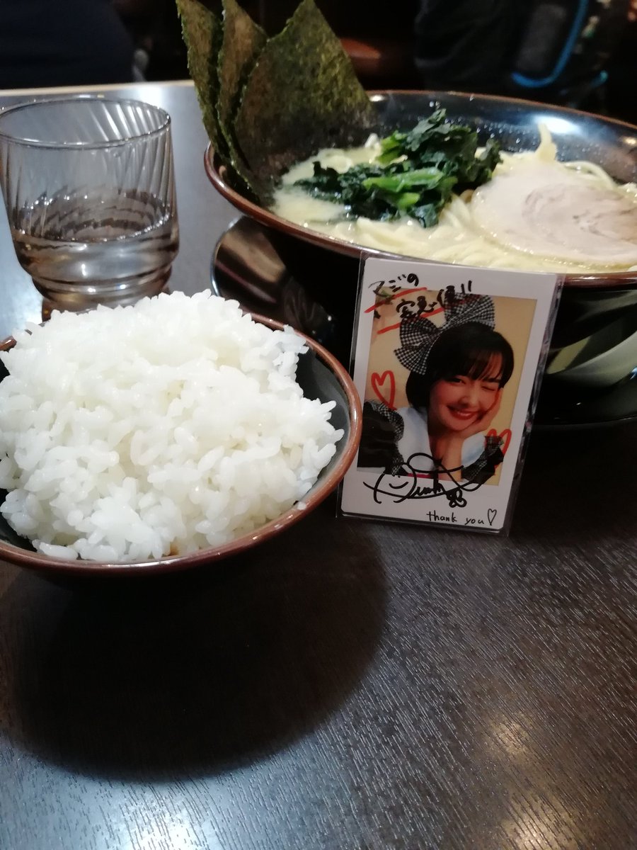 ゆきと㋷隊員(脳梗塞リハビリ中) On Twitter 新年はじめのヲタ活は、99loverで、昼飯に!ラーメン屋の前で、見つけた。mona モデルさんの、浜田真衣さんののぼり! 浜田真衣