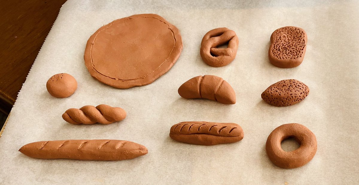 Diary】 Today I made small breads with clay🥐🥖This is what 」こまちみゆたの漫画