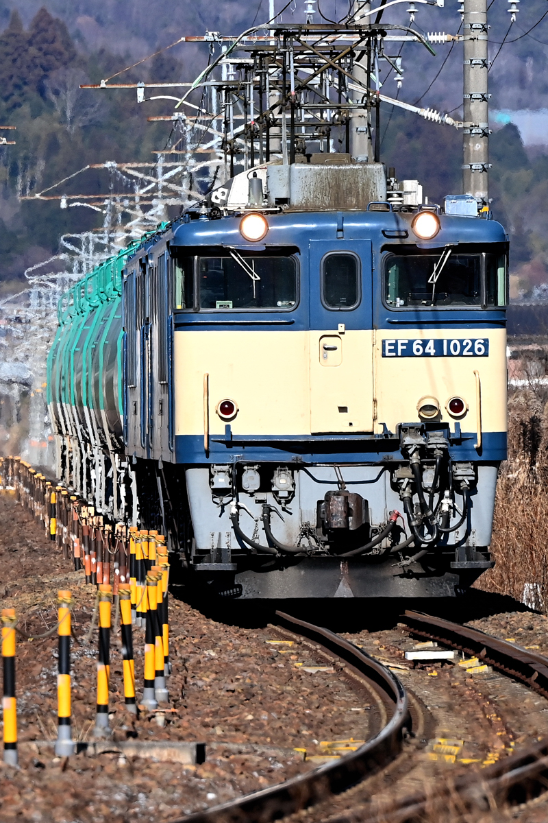 矢左衛門 on Twitter: "中央西線 8084レ EF64 1026号機・1021号機 国鉄色重連 タキ10両、 瑞浪を定刻通過しました。 ️ https://t.co ...