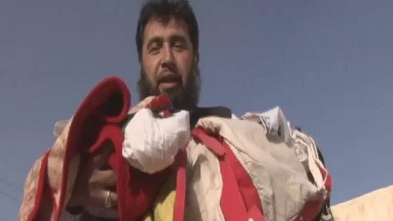 تحديث الأخبار On Twitter رجل باكستاني يبلغ من العمر 50 عامًا، ولديه 3