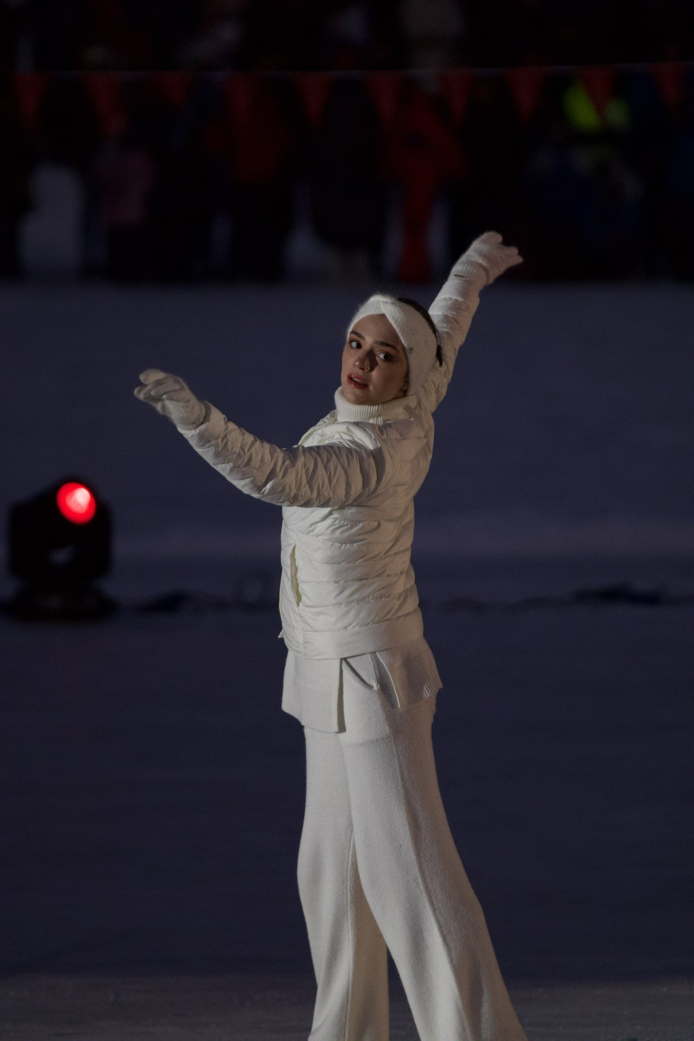 Team.Moonbear on Twitter: "красоту вам в ленту прямо из коломны🤍 #евгениямедведева # ...