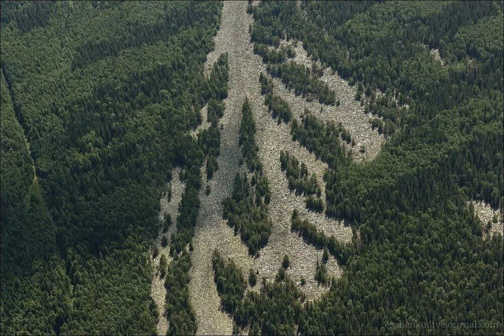 Stone rivers - a natural mystery The Big Stone River in Russia is a ...
