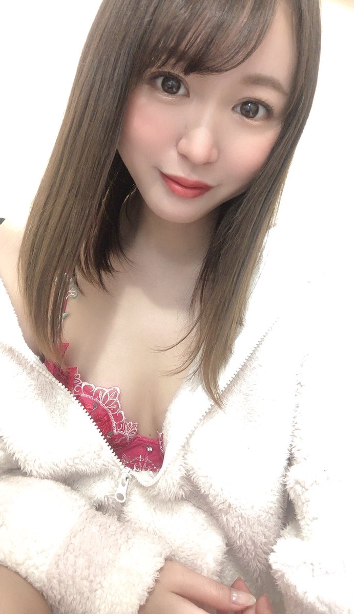 日向ゆら(ひなたゆら) On Twitter 2部スタート ️ お酒飲んだからちょっとほろ酔いでえちえちなるかもよ?みんな遊びにきてね💕