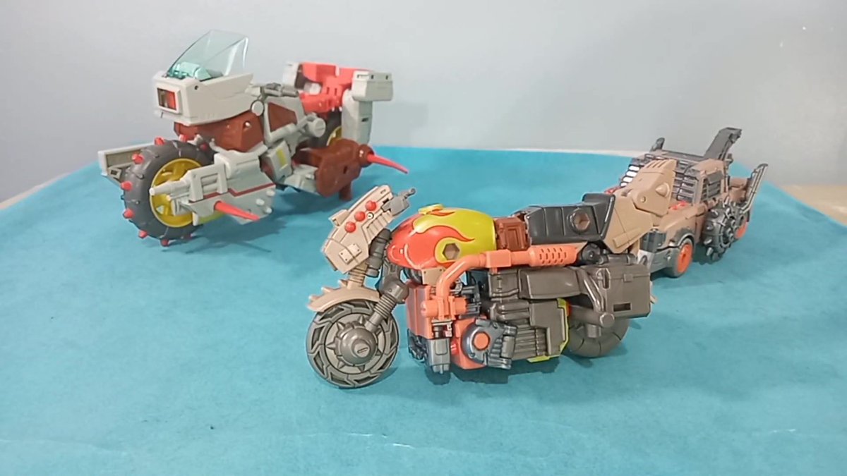 Transformers Den on Twitter: "Transformers Legacy: Evolution Deluxe Class Junkion! 📸: Chompilo ...