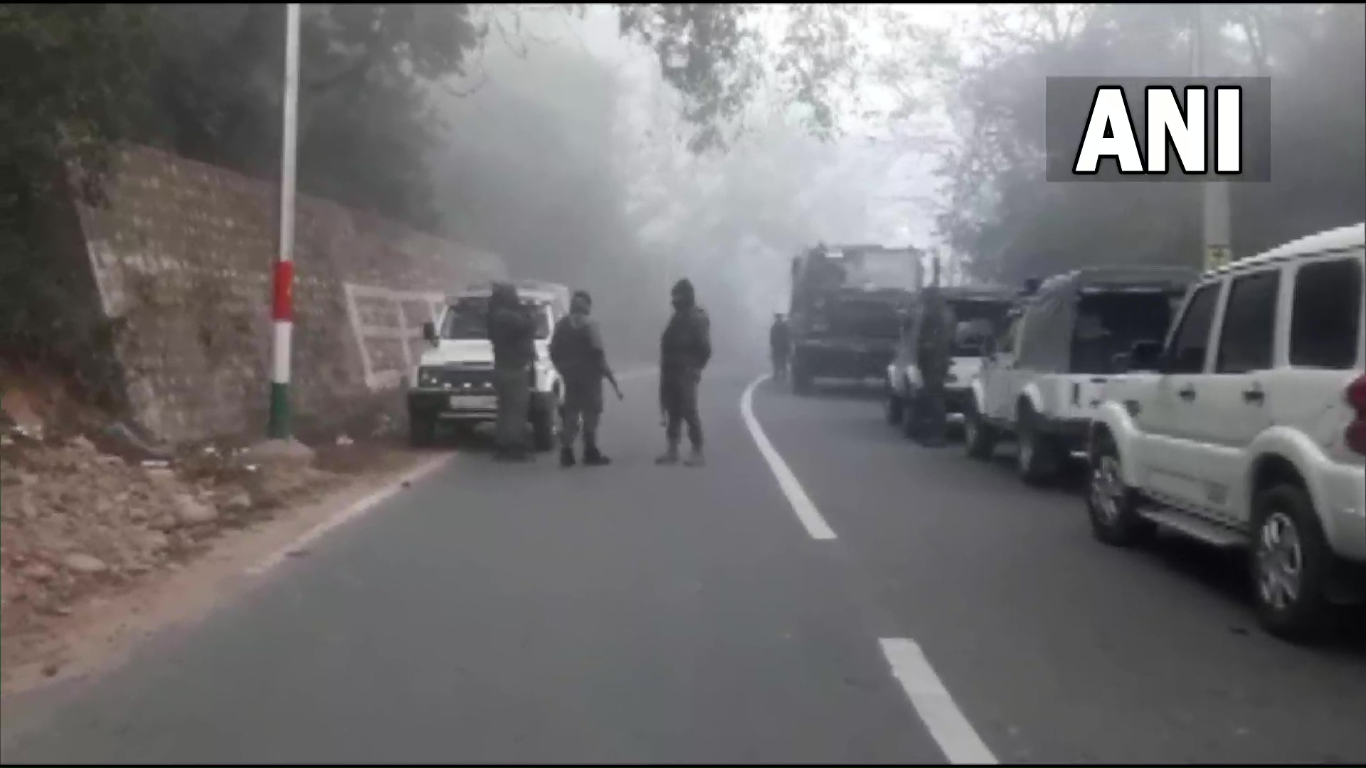 ANI on Twitter: "J&K | Encounter underway in Sidhra area of Jammu, firing going on, two ...
