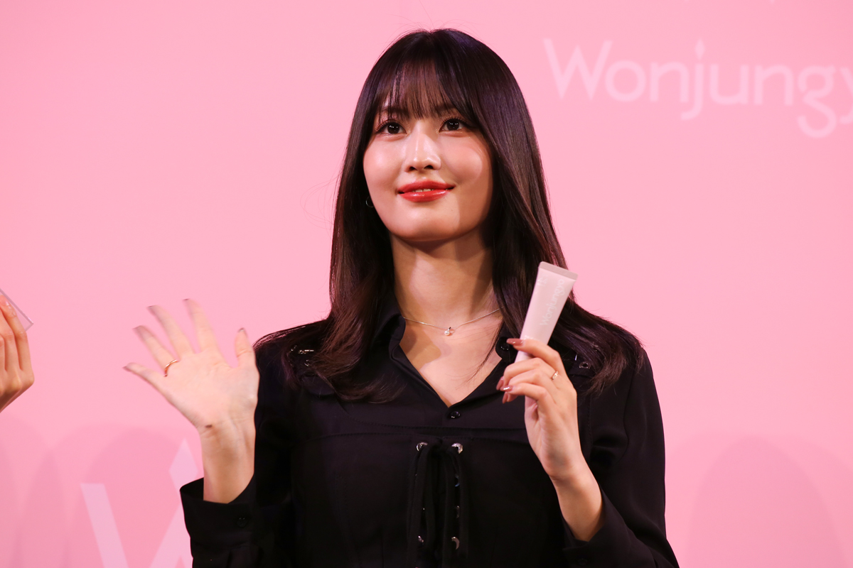 WWDJAPAN on Twitter: "\「WWDJAPAN」2022年バズったニュースを振り返り！／ 【2022年10月編】 コスメブランド「ウォンジョンヨ」の発表会にTWICEのモモが ...