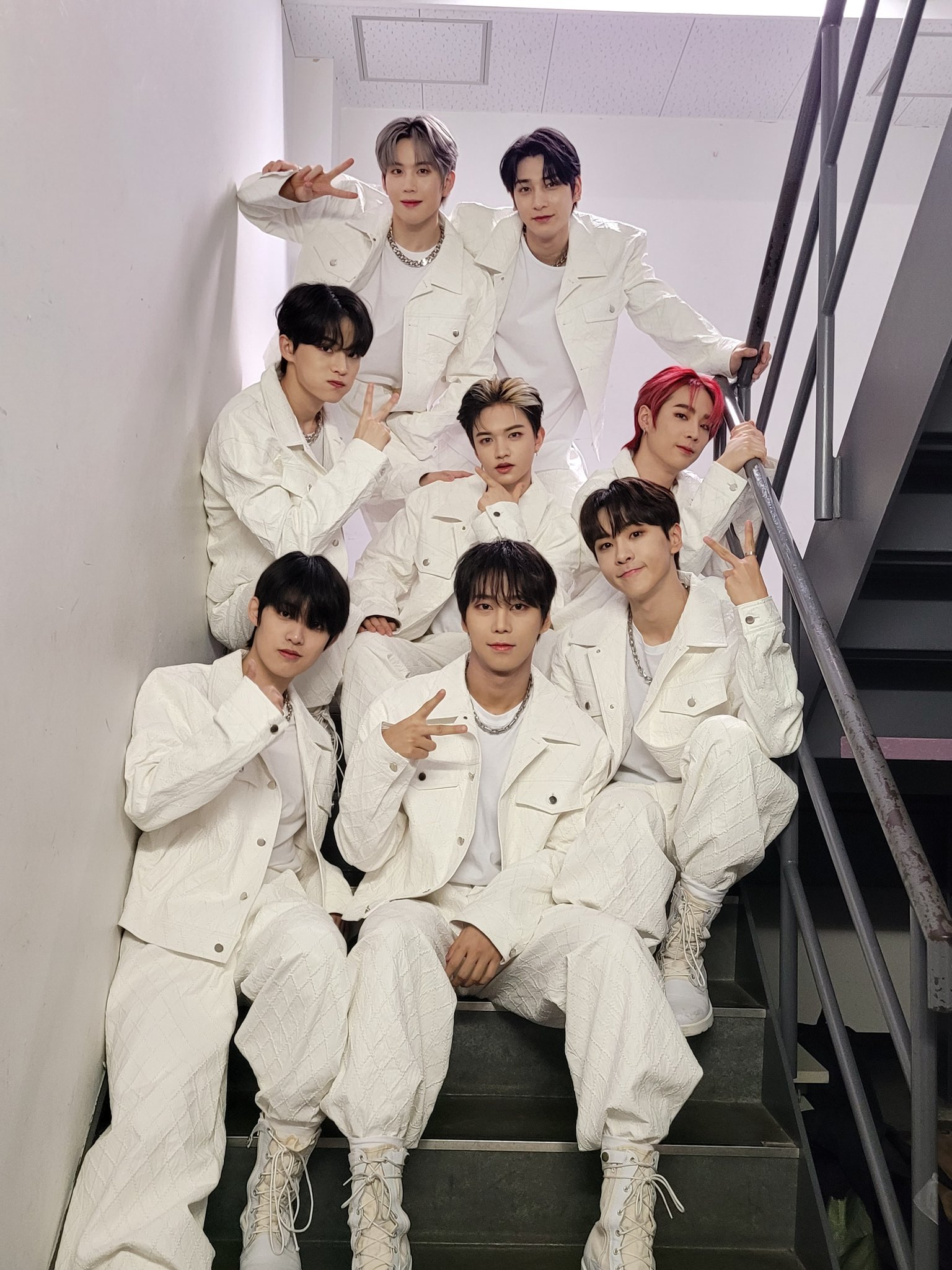 BAE173 on Twitter: "[🔔] 잠시 후! 2022 BAE173 FANMEETING IN JAPAN～special year-end～에서 만나요💕 곧 만나자구우⸜ ...