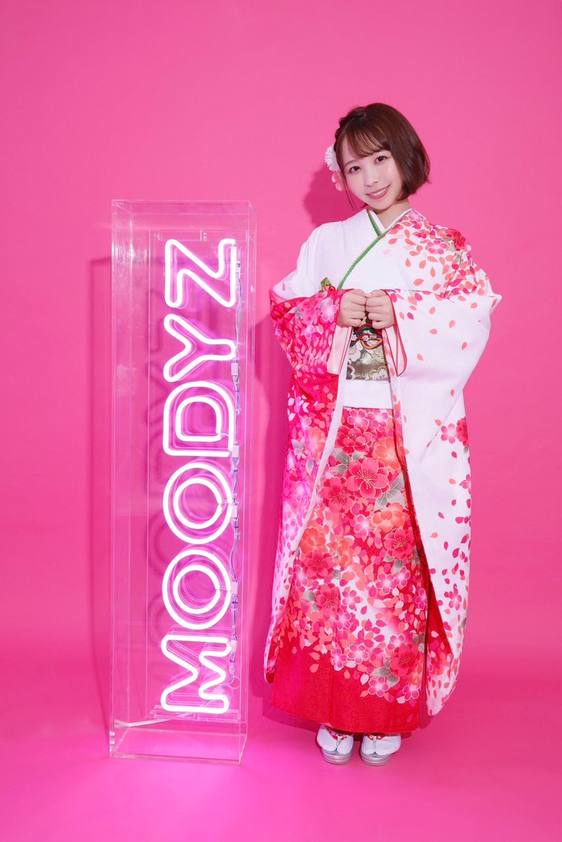 美少女全鑑☆キャンパス編【美キャン】 on Twitter: "RT @FANZA_NEWS: 【FANZAニュース】記事公開 MOODYZ専属 宍戸里帆セルフレビューコラム連載『りぽDの ...