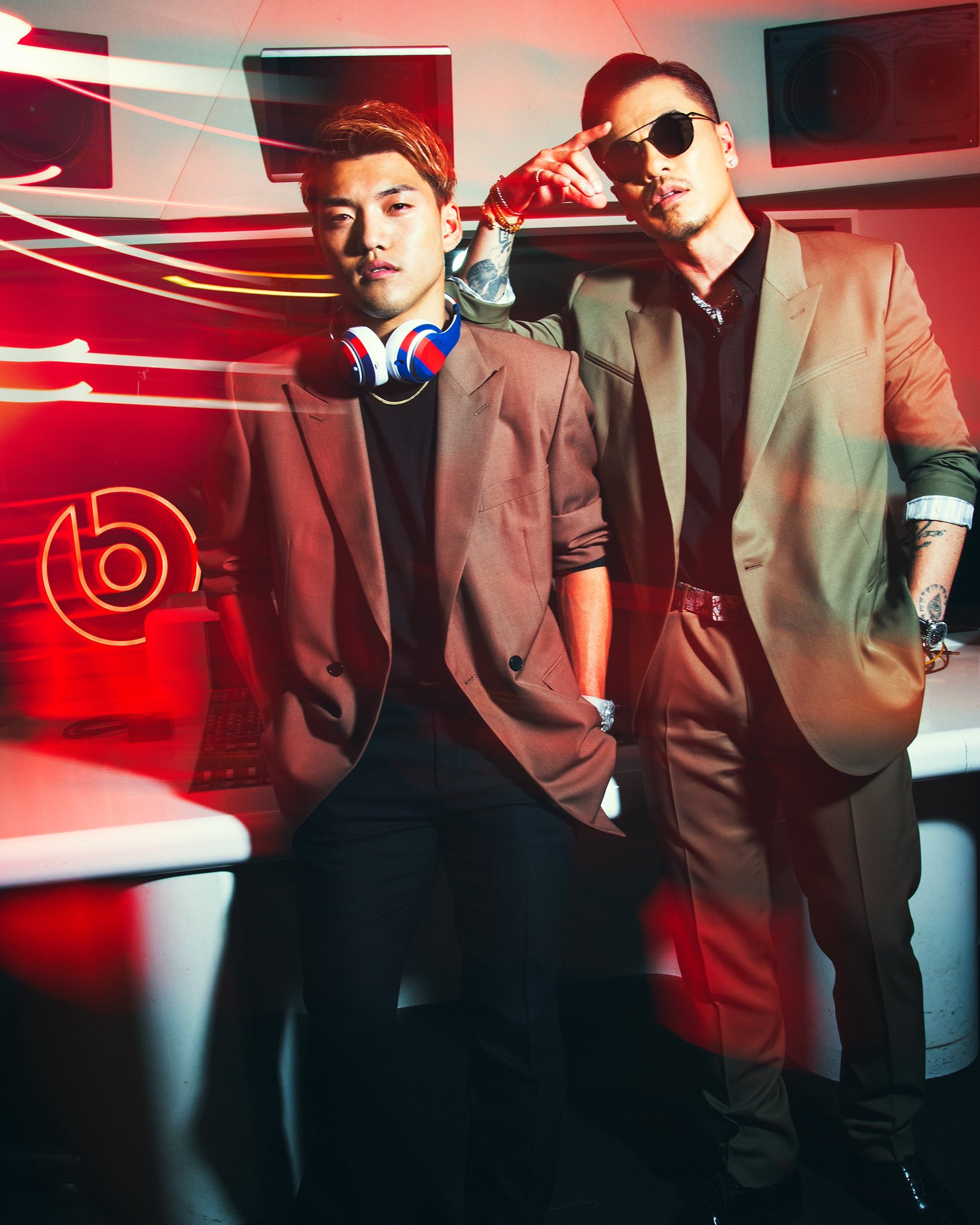 Ritsu Doan/堂安 律 on Twitter: "いつも曲を聴かせてもらってる@ak69_official さんにやっとお会いしました！ 刺激的なお話できて楽しかったです！ https ...