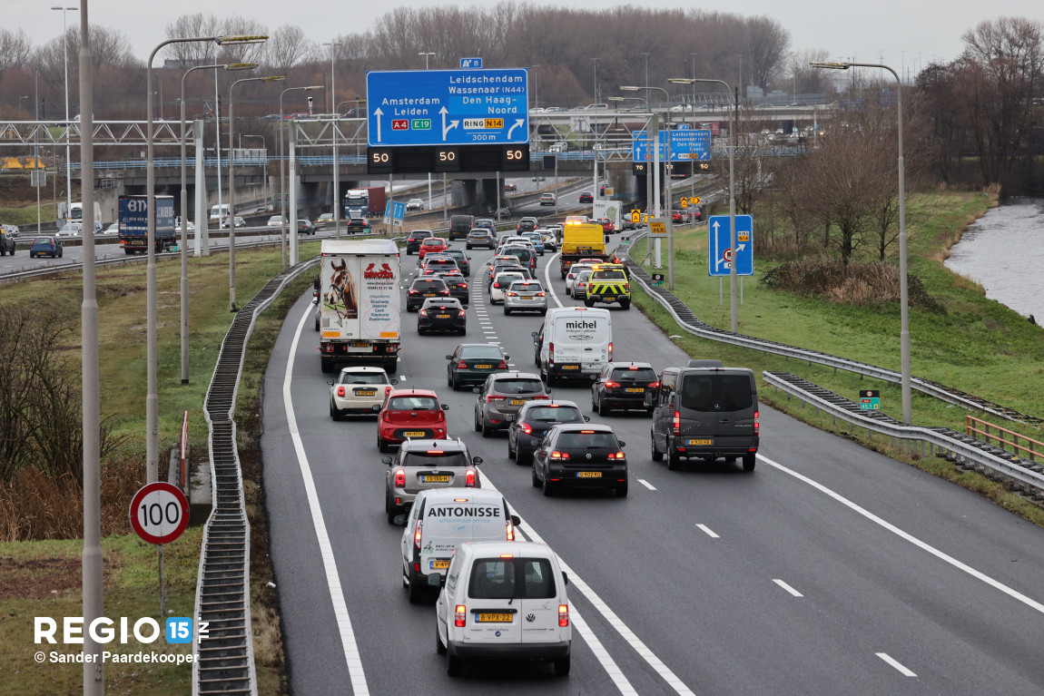 Regio15.nl on Twitter: "Vanwege de afgesloten #A12 is het wat drukker op de #A4 bij de afrit # ...