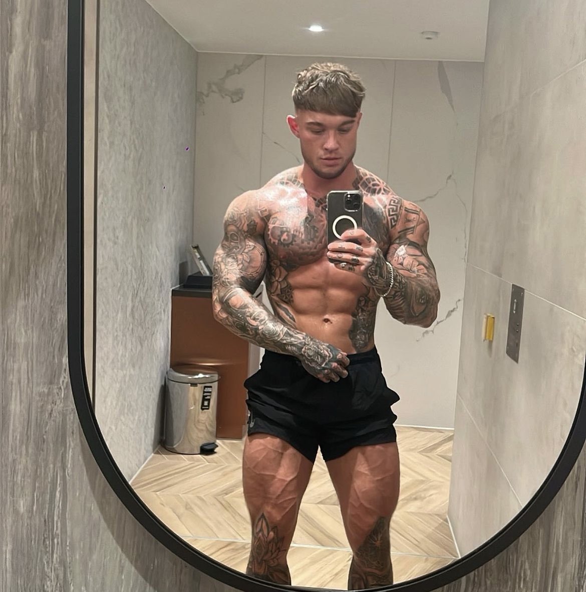 Philip Snelgrove on Twitter: "Mm. IG: matthewdowning"