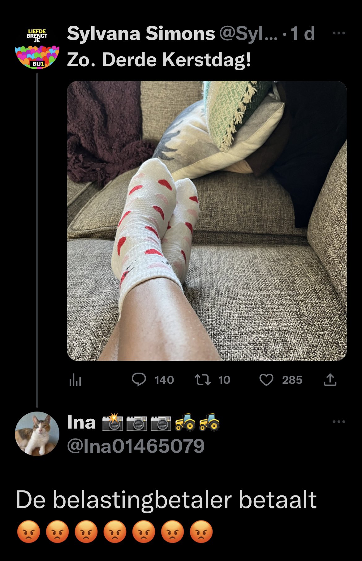 Sylvana Simons on Twitter: "Niets gaat deze kerst… eh.. feestdagen nog overtreffen! 😂😂😂 https ...