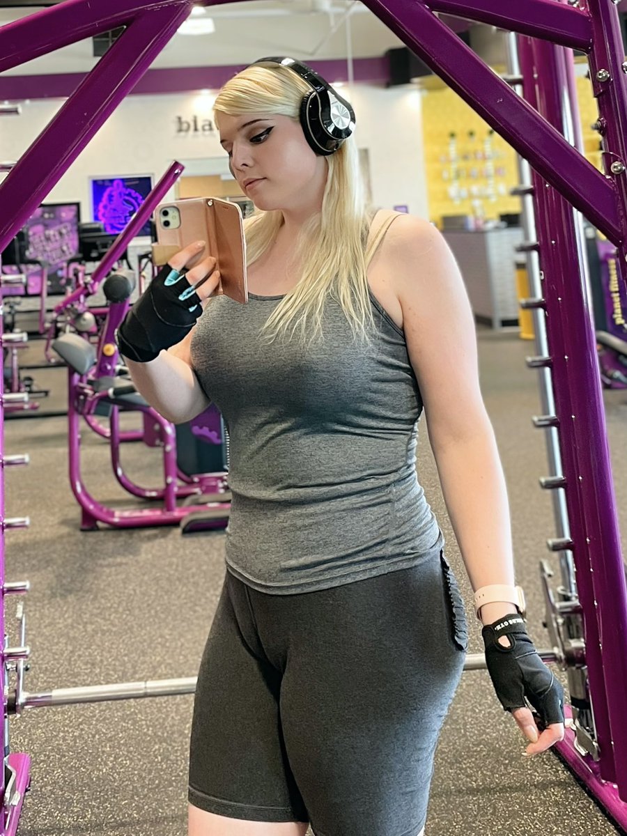Trans gym bunny 👀 🏳️‍⚧️ Amanda Rae 🏳️‍⚧️ @realamandarae