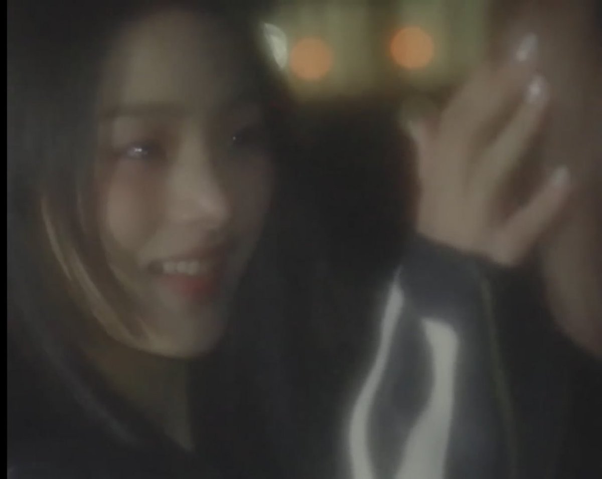 NewJeans Loops 🐇 on Twitter: "OMG MINJI DANI #뉴진스 #NewJeans #민지 #다니엘 #Minji #Danielle"