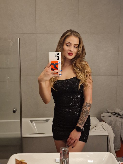 TW Pornstars - Ria Sunn Oficial. The most retweeted pictures and videos for all time. Page 3