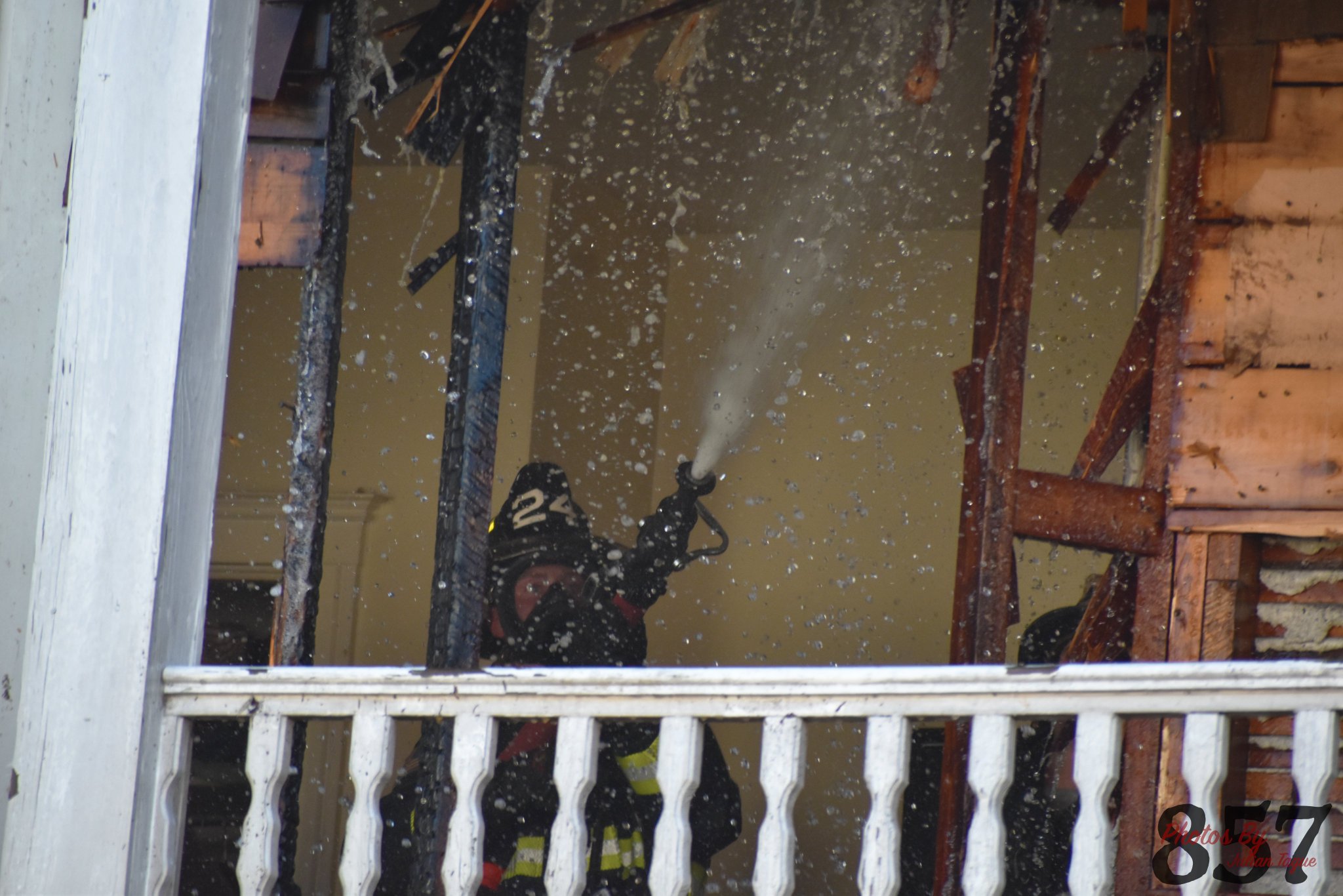 857 Fire Photography On Twitter Boston Firefighters Faced Heavy Fire