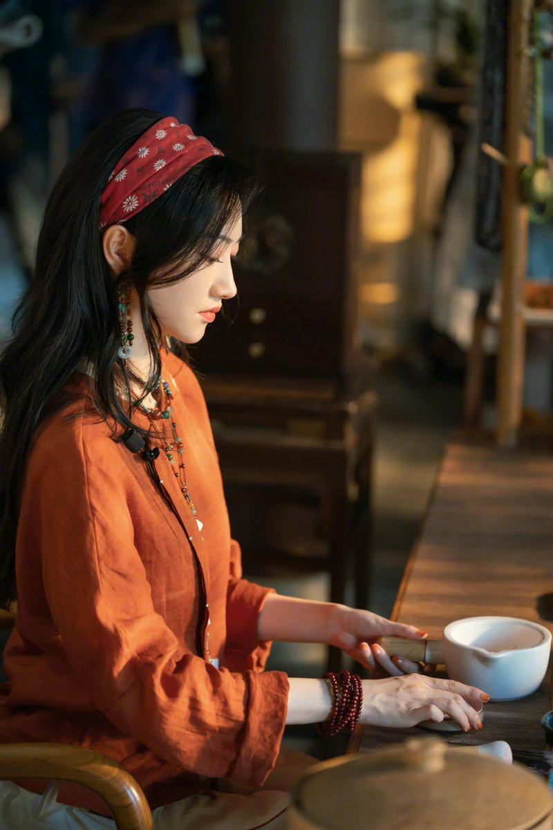 cdrama tweets on Twitter: "Yu Zheng shares new stills of Qin Lan, Jing Tian, Wang Yan, and Luo ...
