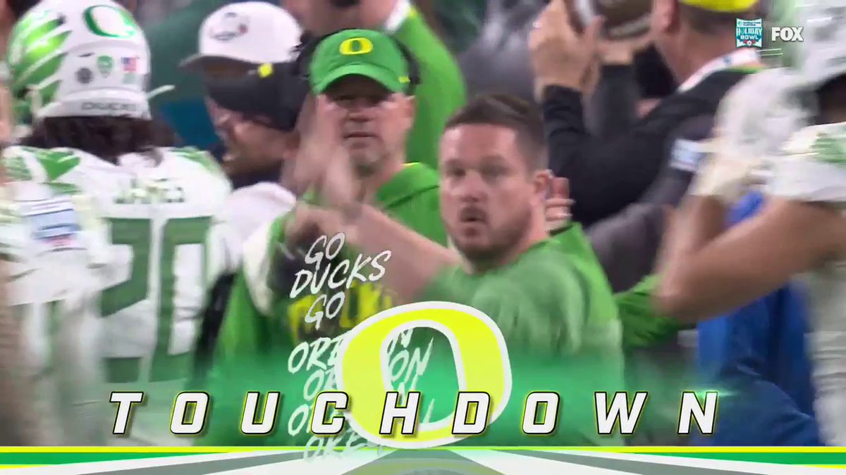 FOX College Football on Twitter: "THE DUCKS SCORE 🦆 @oregonfootball"
