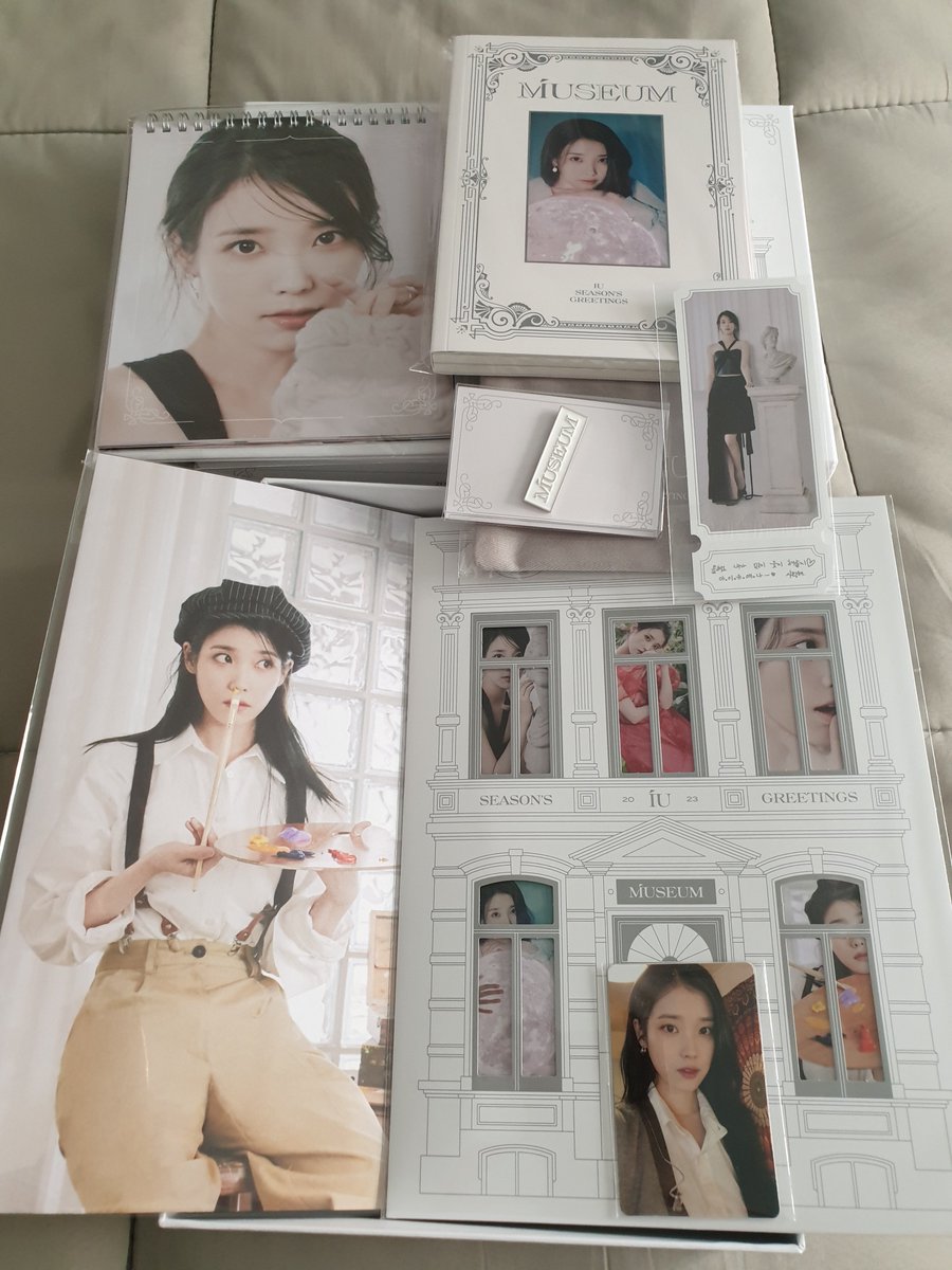 Yeah! Just received my 2023 IU Season's Greetings! 😁 IUmushimushi @iumushimushi
